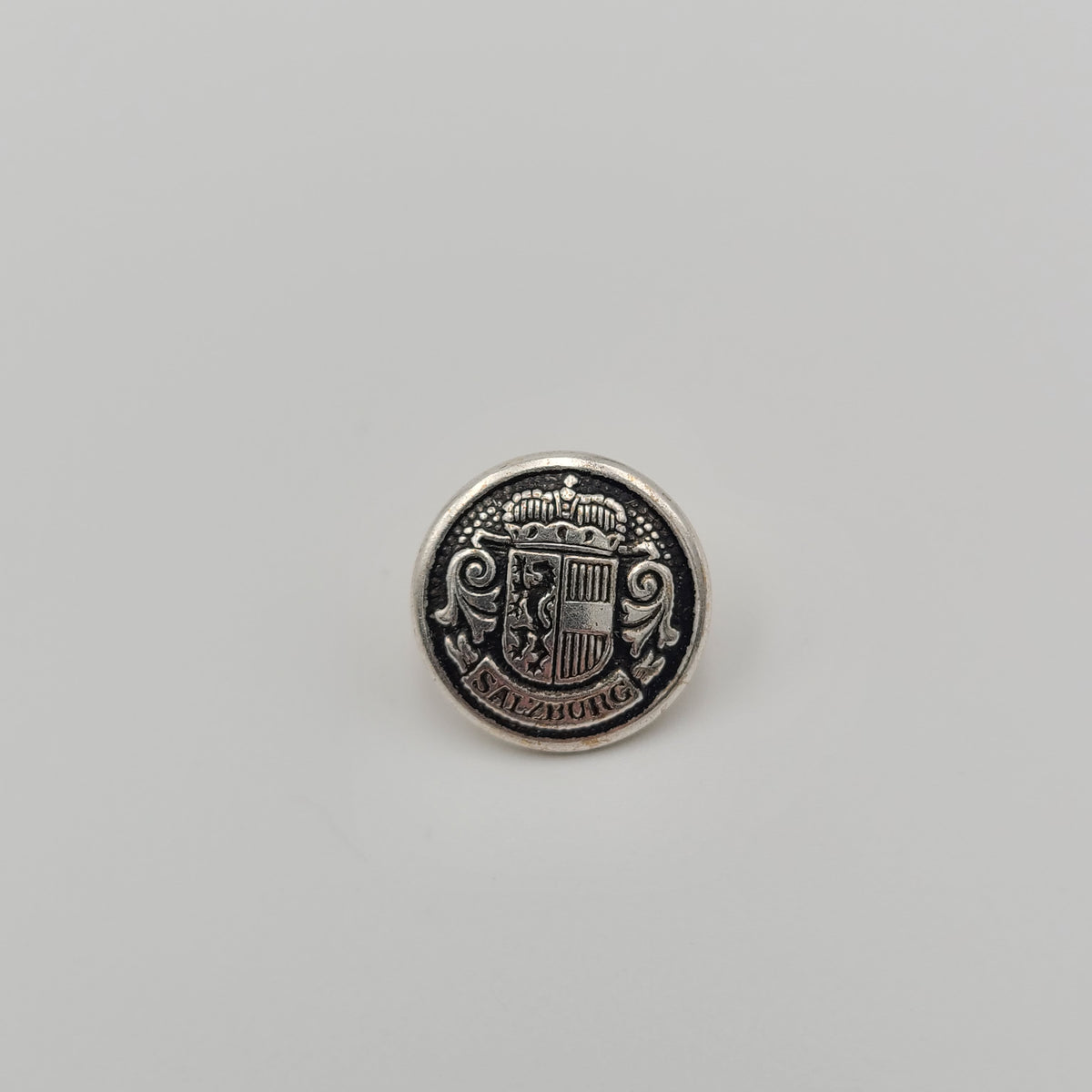 Salzburg Crest button – Sit 'n Knit